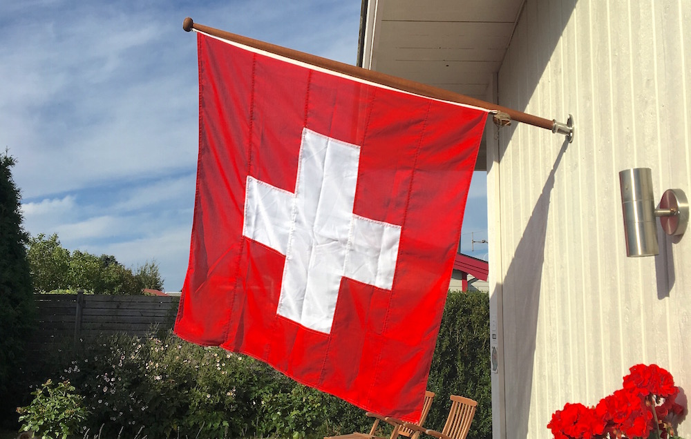Schweiz Flagga - Köp din flagga hos FlaggorOnline.se